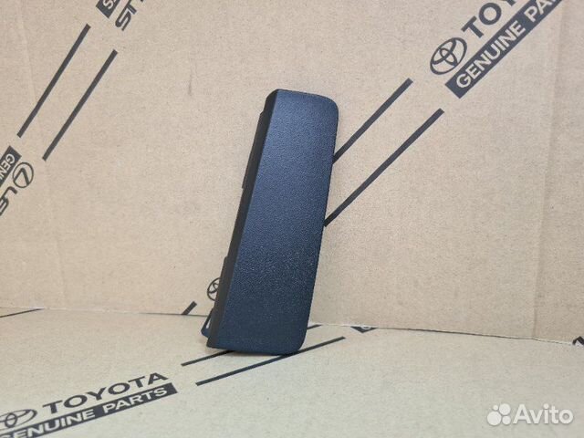 Заглушка буксировочного крюка передняя правая купить в Москве ...